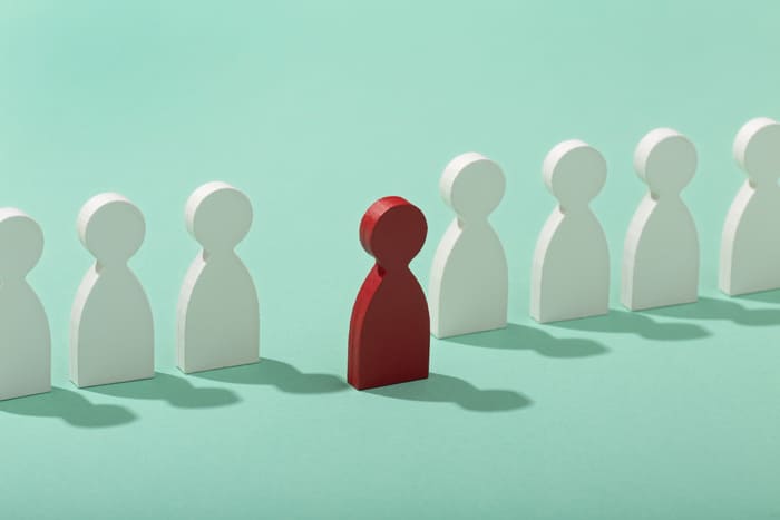 Riesgo de exclusión social | Economipedia